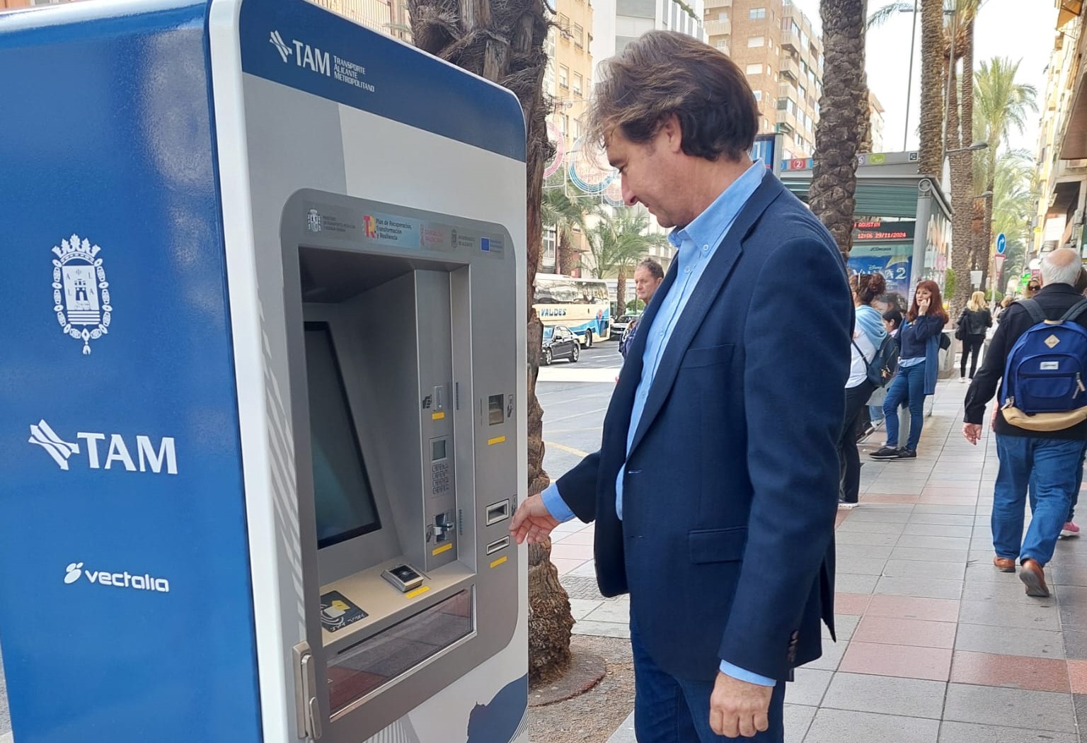 Alicante lanza la nueva plataforma digital del transporte urbano para ...